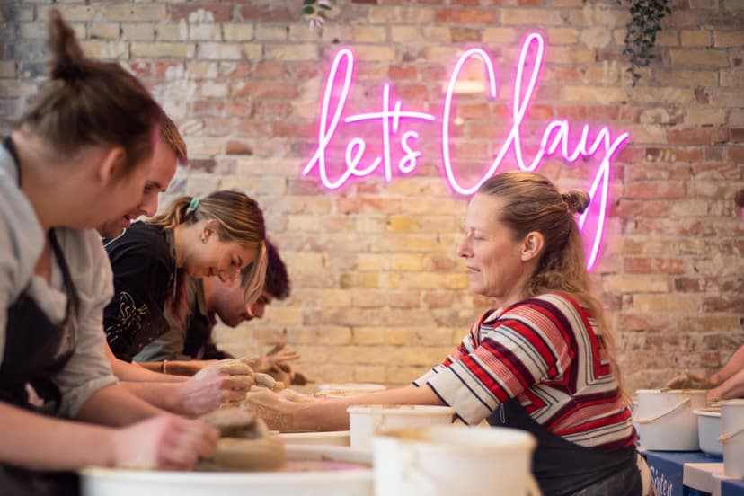 Lerdrejning - 1 gang keramikoplevelse | Let's Clay